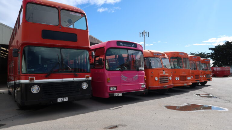 Night Bar Crawls - CHARLIES PARTY BUS CANTERBURY